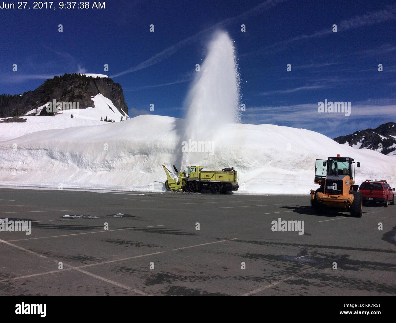 Clearing snow from parking hi-res stock photography and images - Alamy