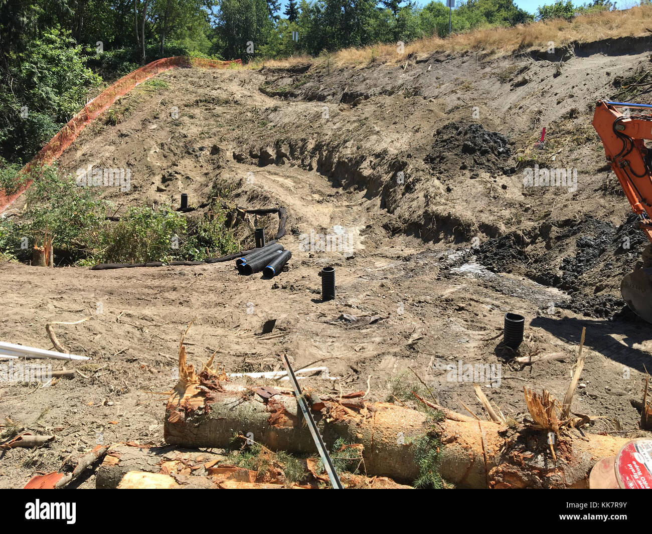 WSDOT contractor crews from Strider Construction build a bypass road to ...