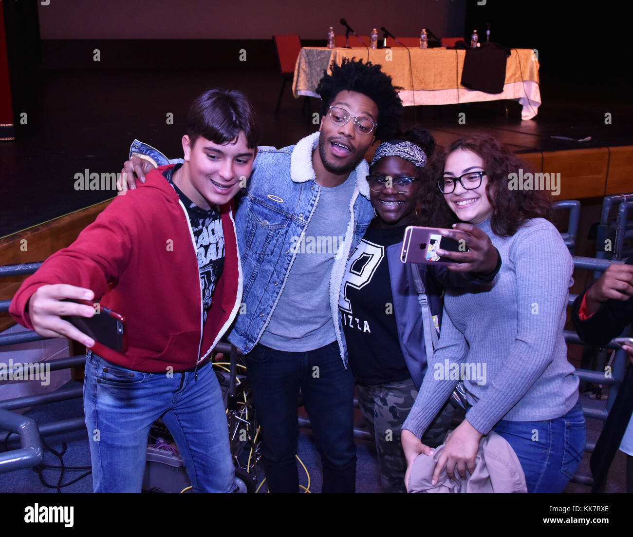 'Superior Donuts' cast visits Philadelphia High School for the Creative ...