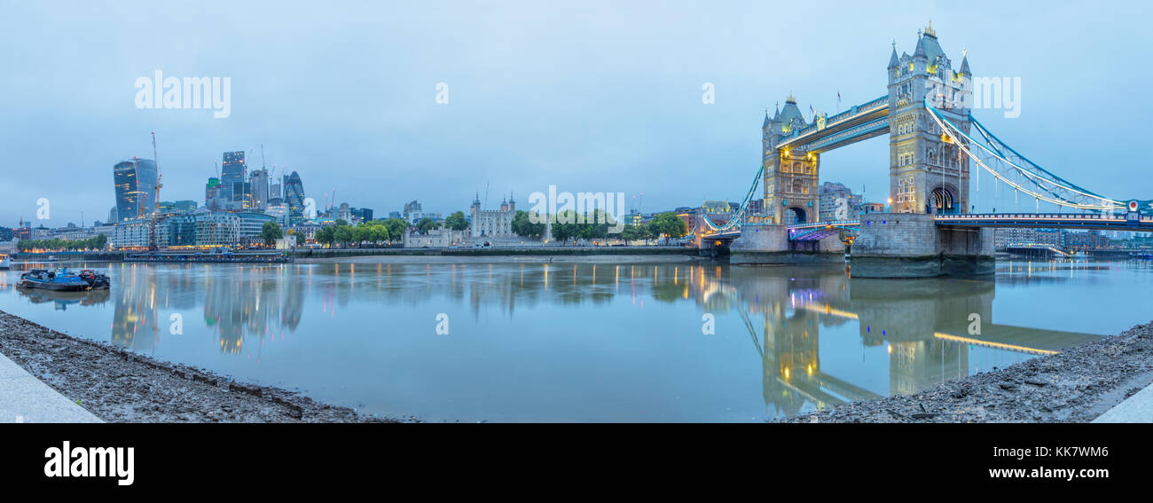 London - The panorama of Tower Bridge, Tower, riverside and skyscrapers ...