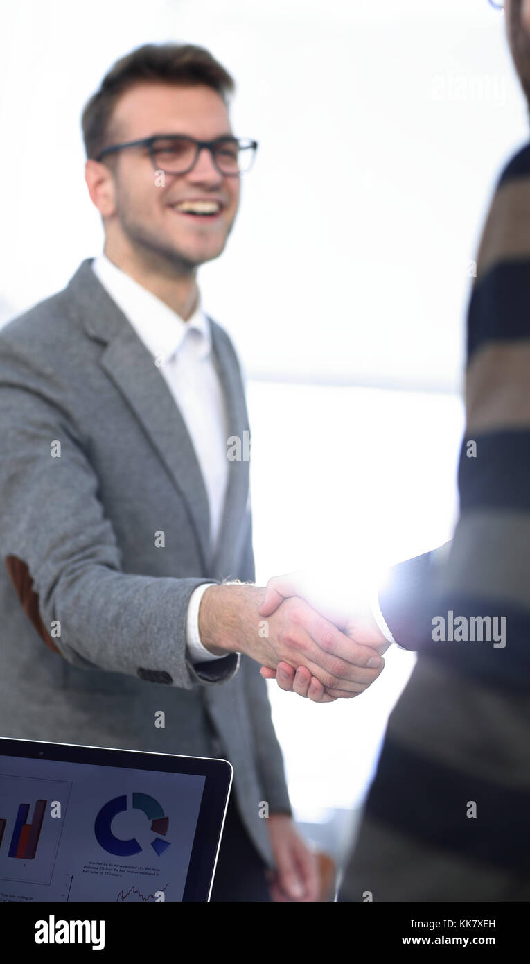 welcome handshake financial partners Stock Photo - Alamy