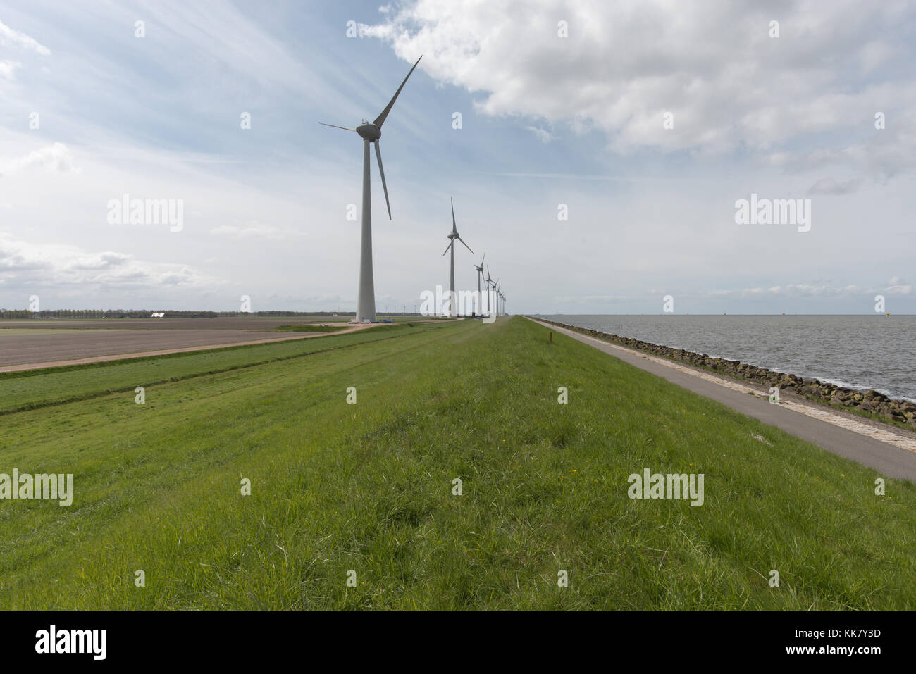 Onshore windfarm netherlands hi-res stock photography and images - Alamy