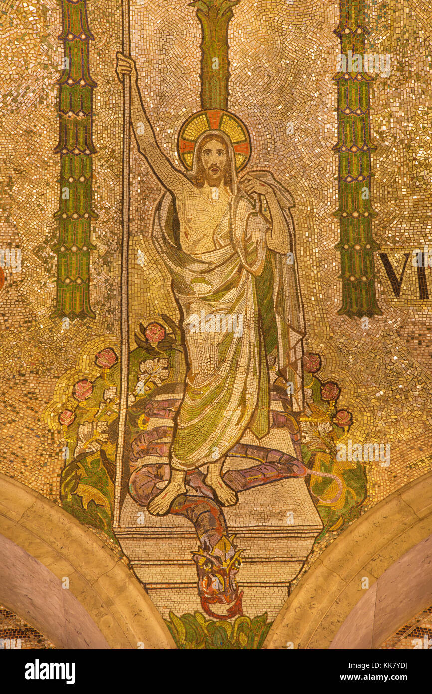 Jesus christ mosaic britain hi-res stock photography and images - Alamy