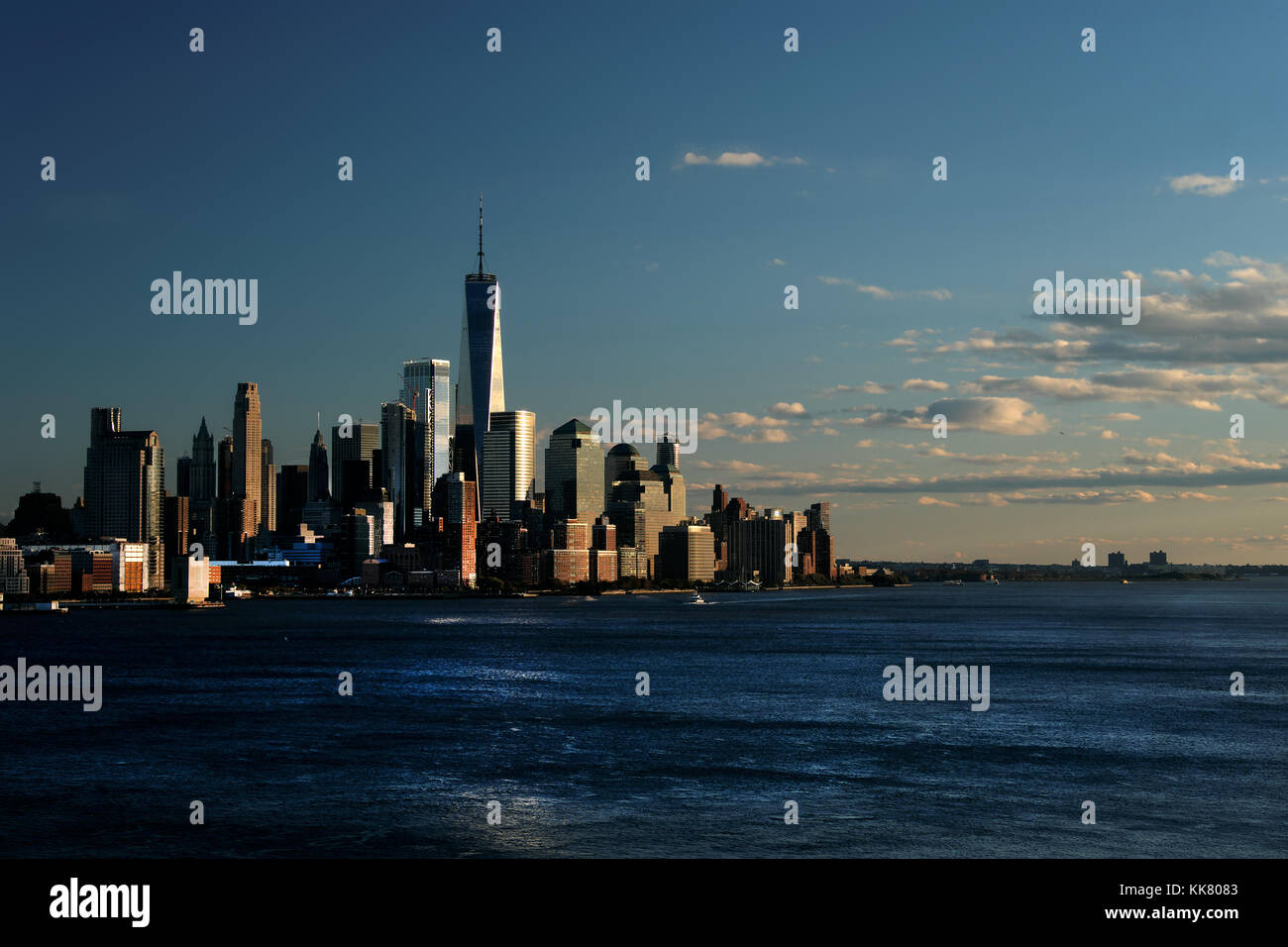 One world trade center freedom tower hi-res stock photography and ...