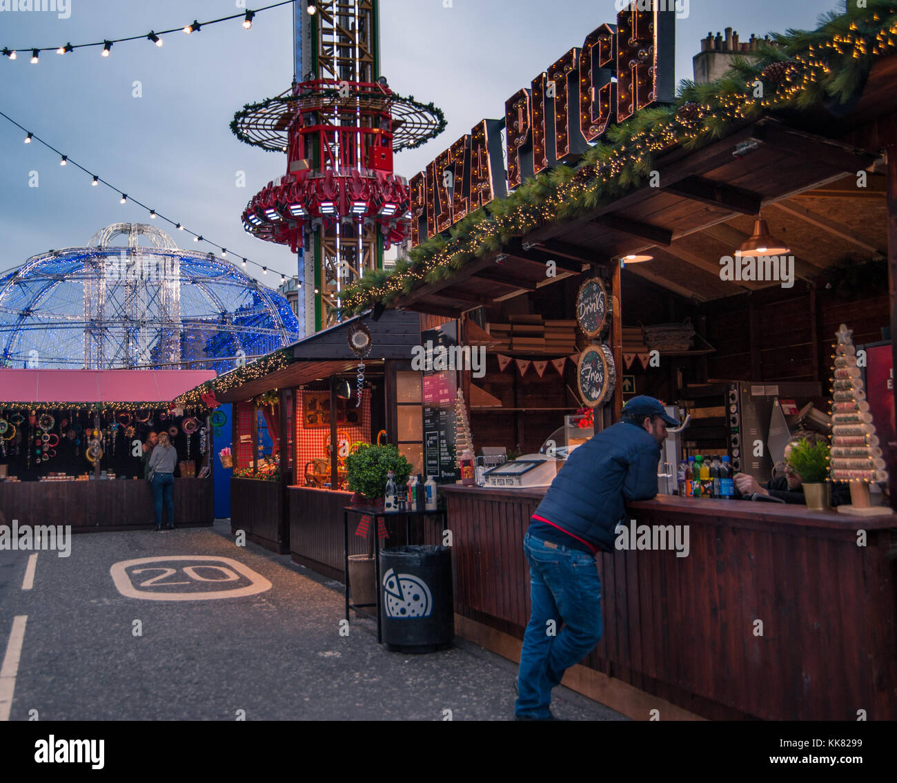 Christmas market shops with light dome on George street, Edinburgh ...