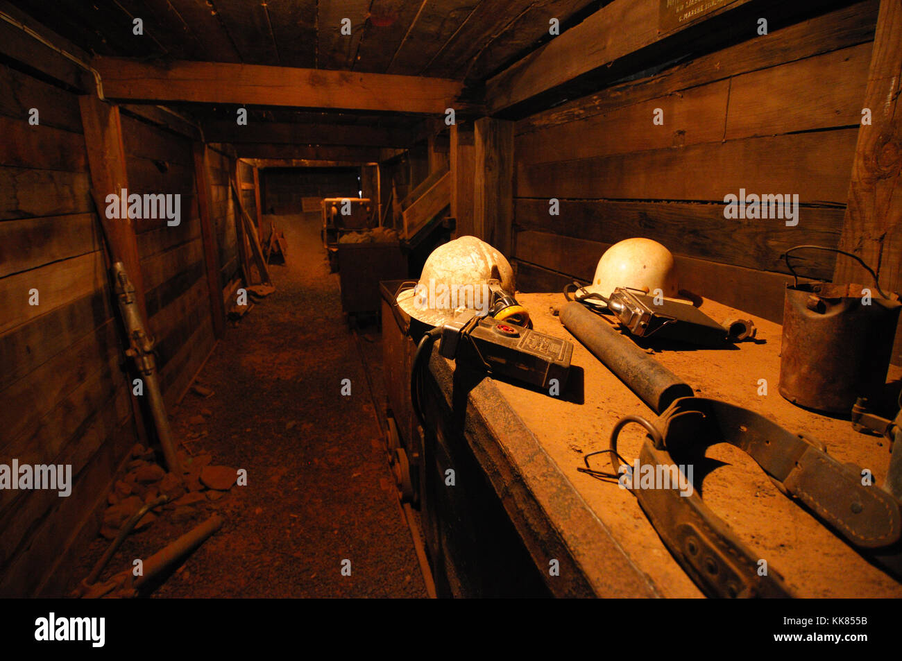 New cobar gold mine hi-res stock photography and images - Alamy