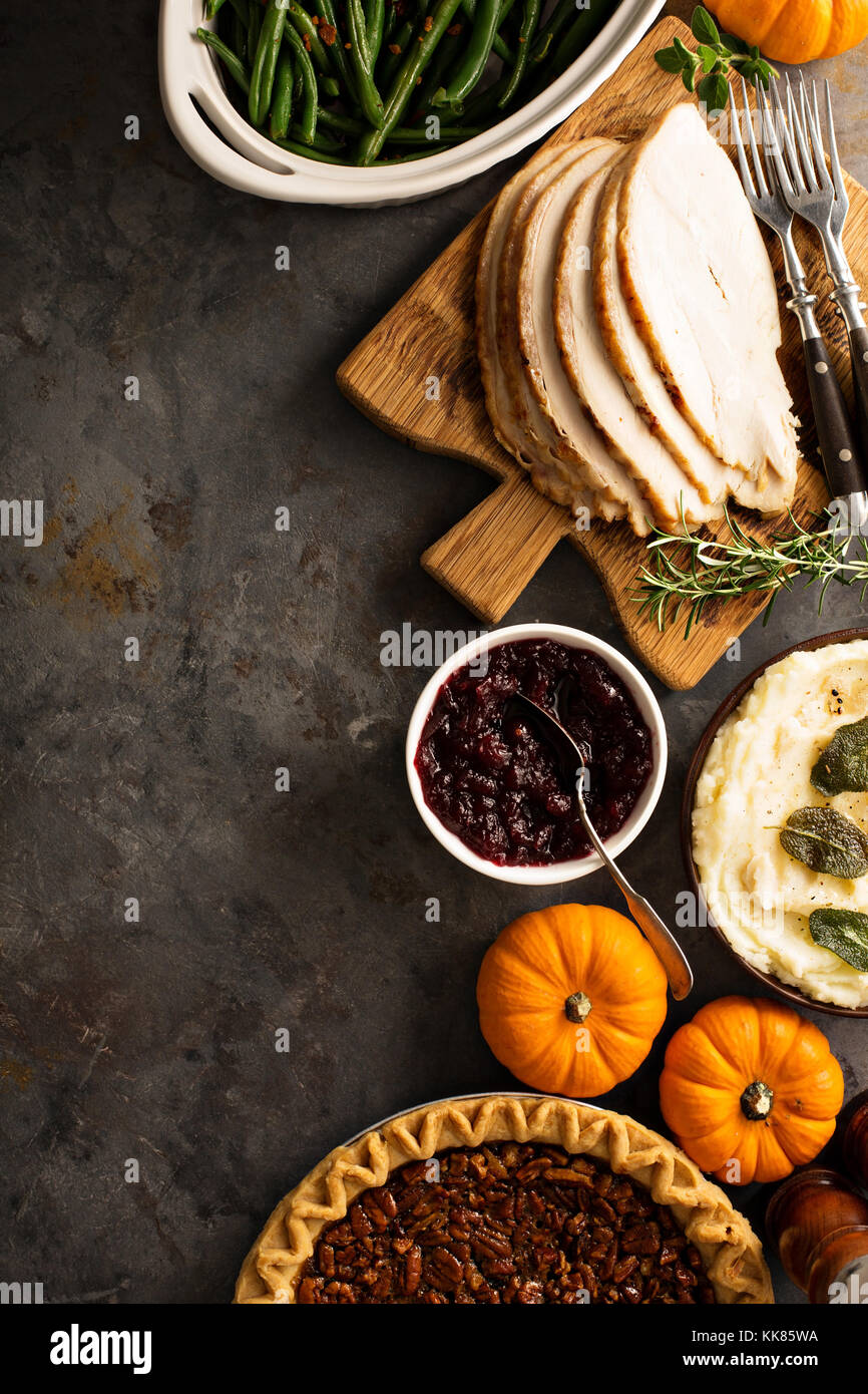 Thanksgiving table overhead shot Stock Photo - Alamy