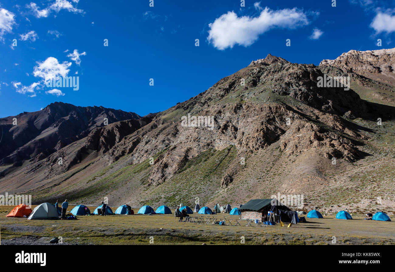 Camping at 14,000 feet in the Suru River Valley - ZANSKAR, LADAKH ...