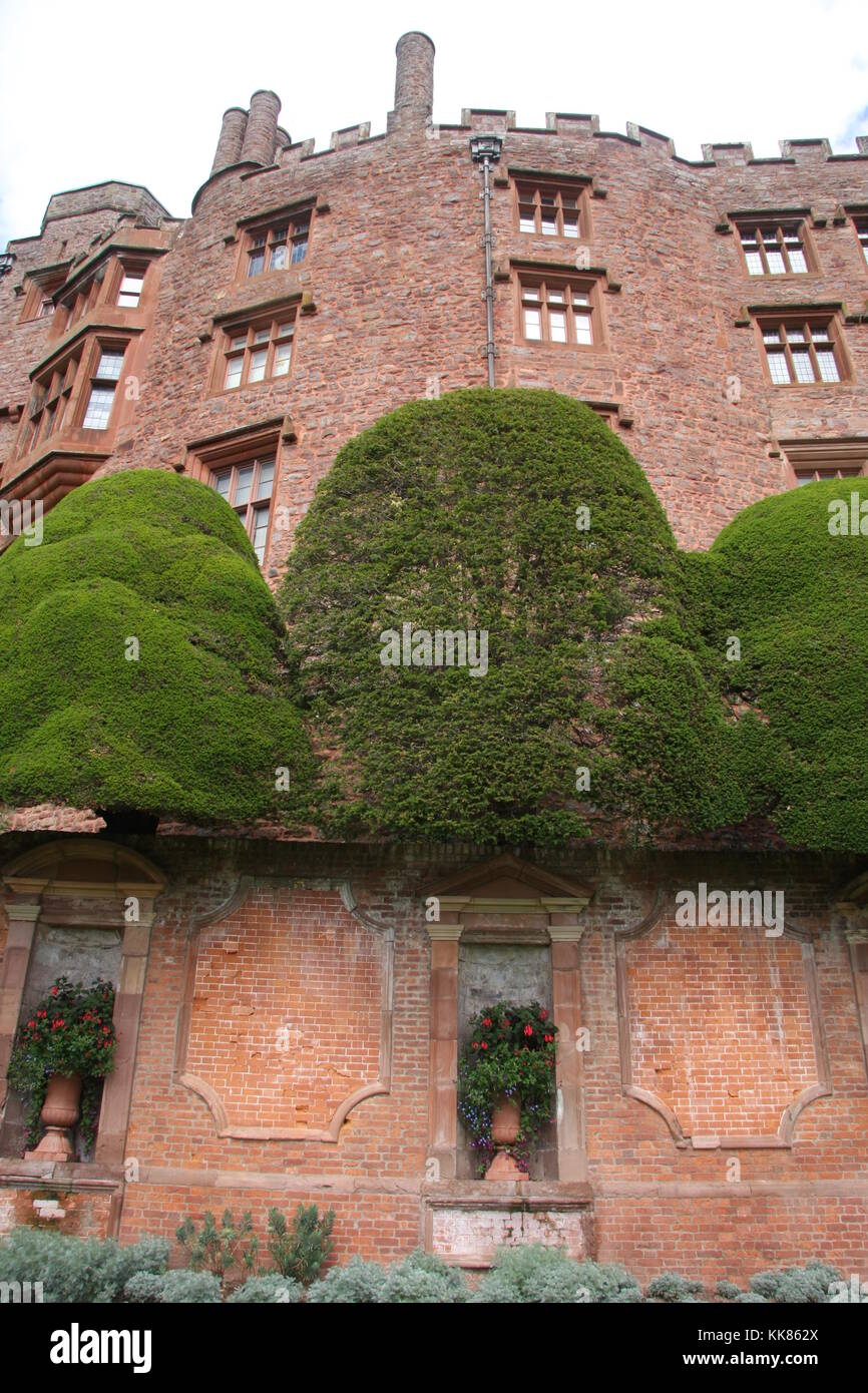 Powis castle 13th century hi-res stock photography and images - Alamy