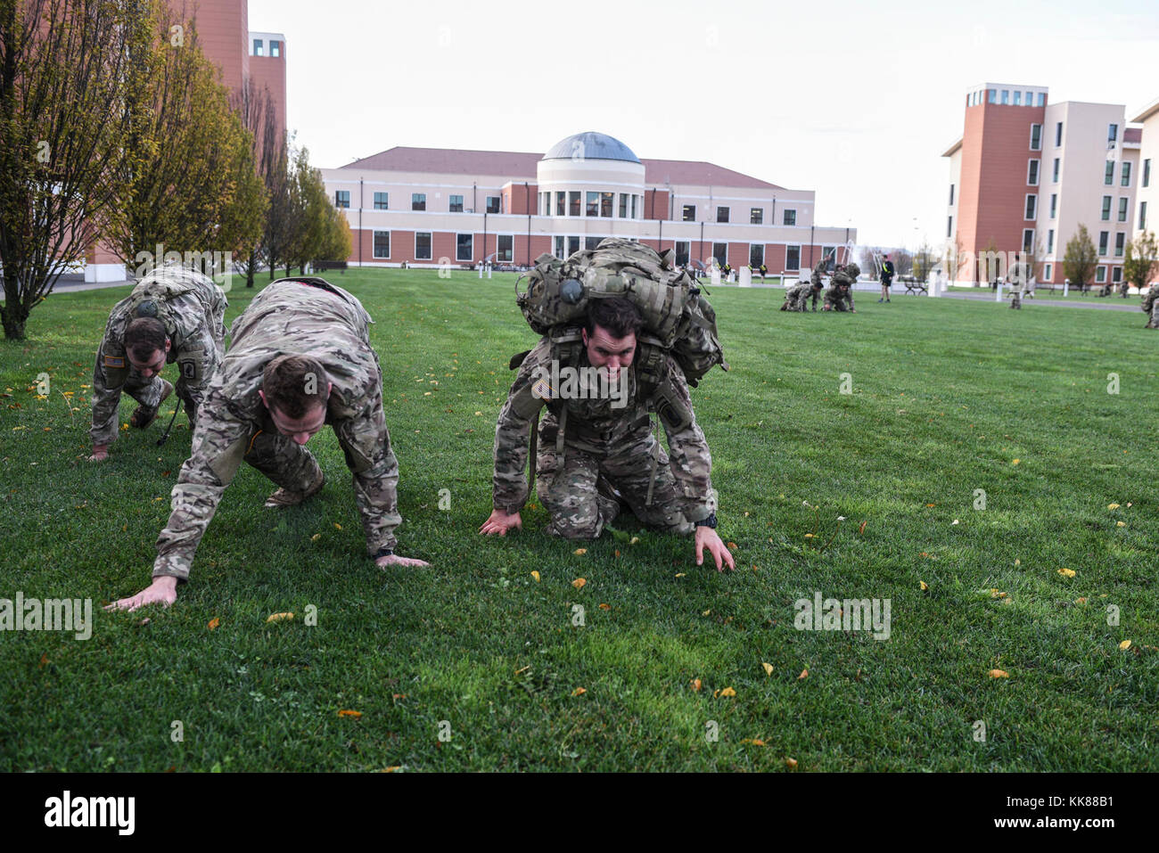 VICENZA, Italy -- Paratroopers from 2nd Bn., 503rd Infantry Regiment ...