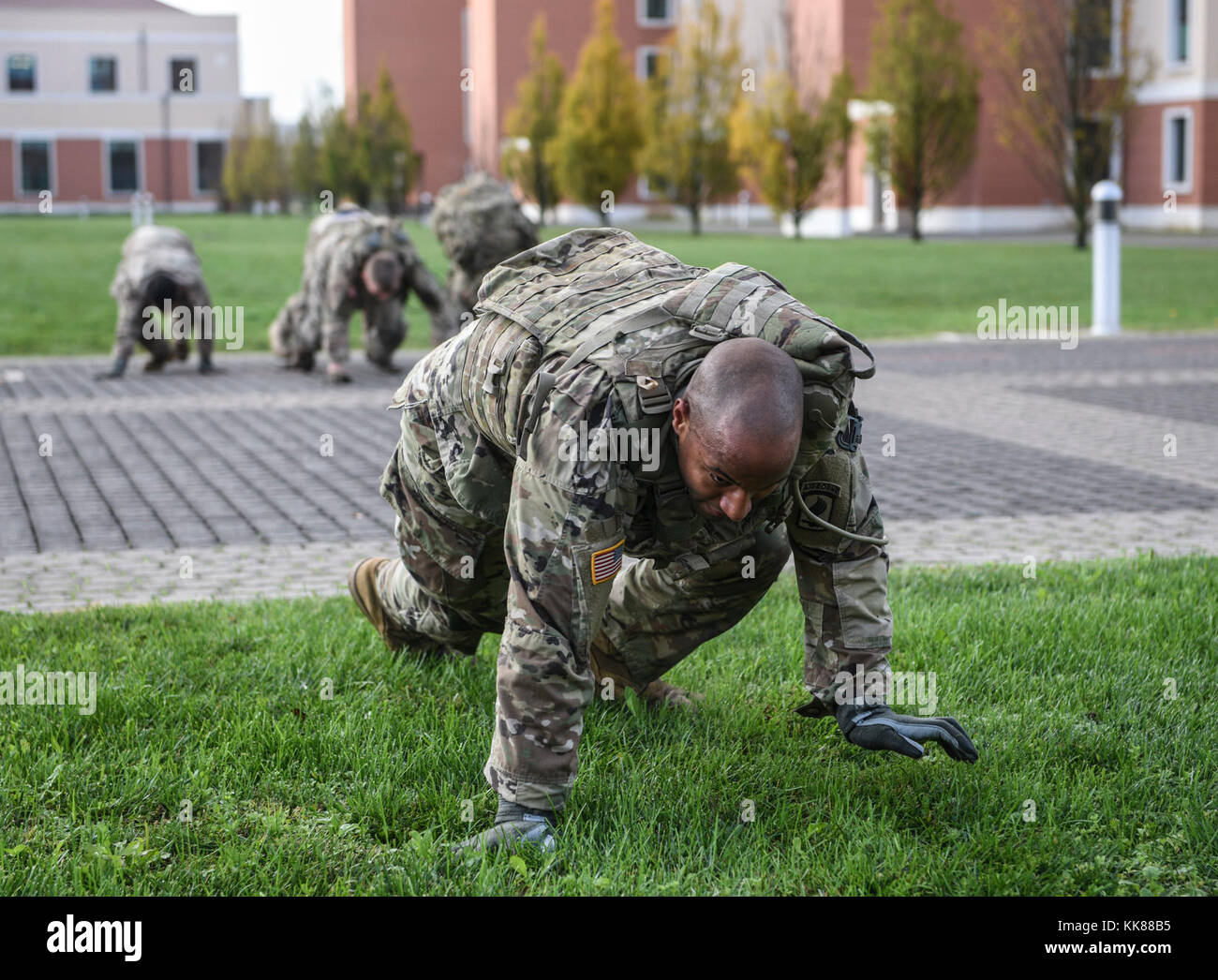 VICENZA, Italy -- Paratroopers from 2nd Bn., 503rd Infantry Regiment ...