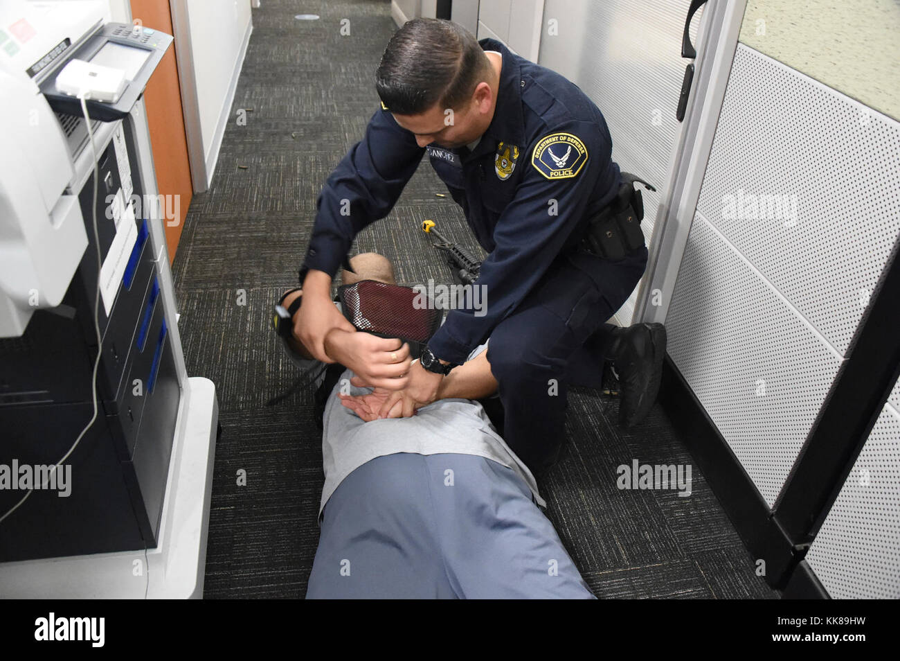 Los angeles air force base building hi-res stock photography and images ...