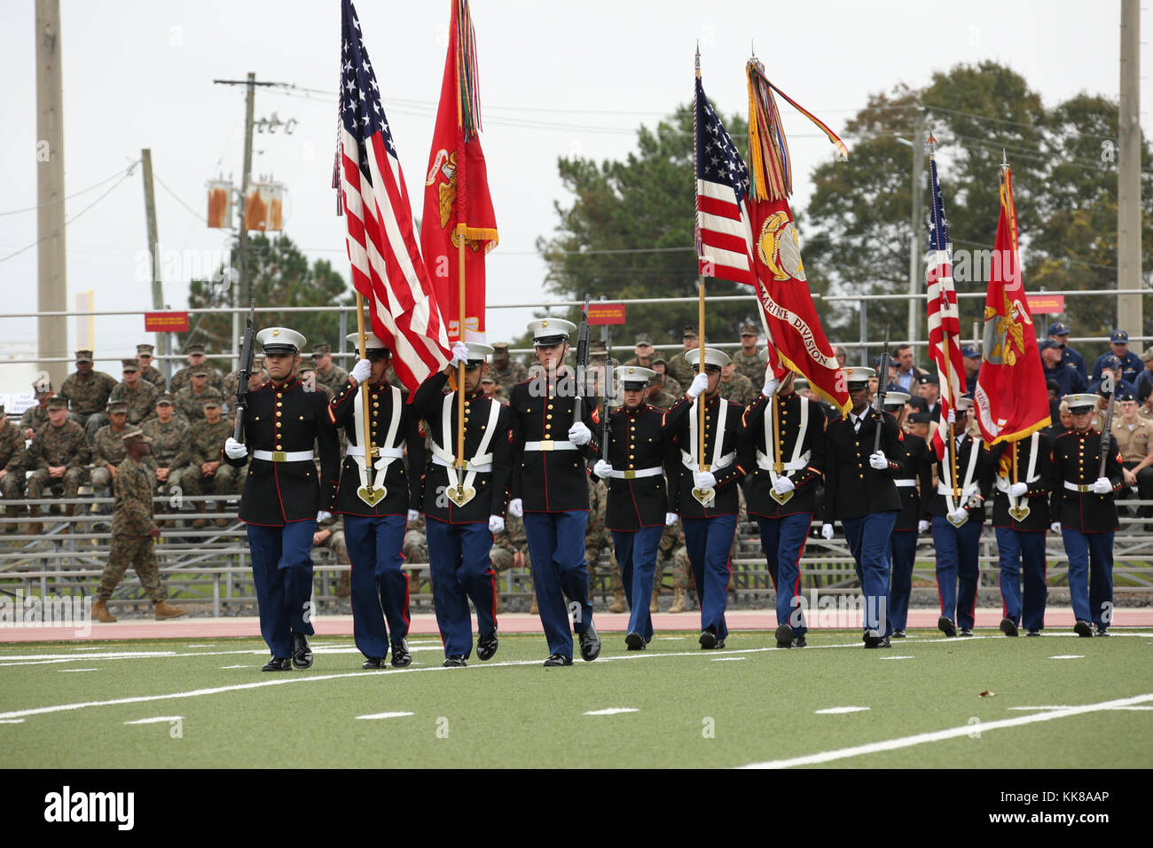 Usmc dress blues hi-res stock photography and images - Alamy