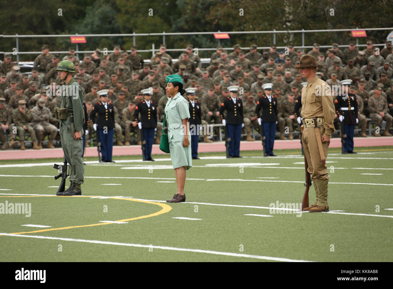 Historical marine corps uniforms hi-res stock photography and images ...