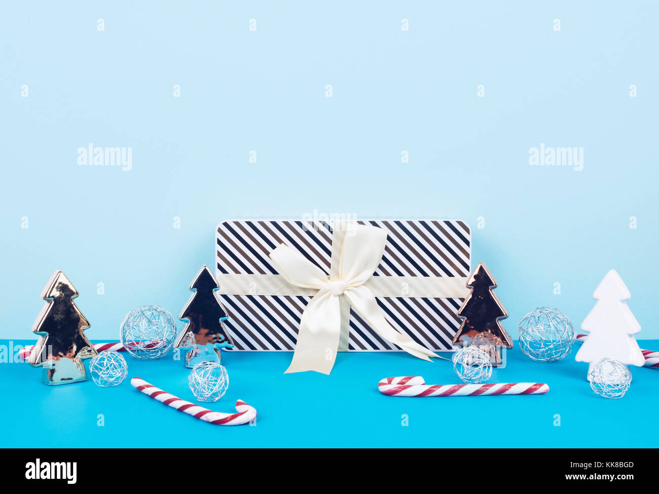 Christmas background with gift box Stock Photo - Alamy