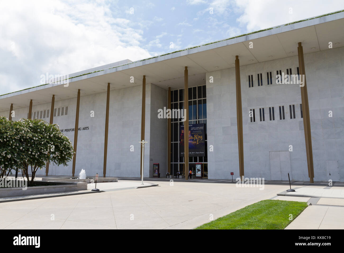 The John F. Kennedy Center for the Performing Arts in Washington DC ...