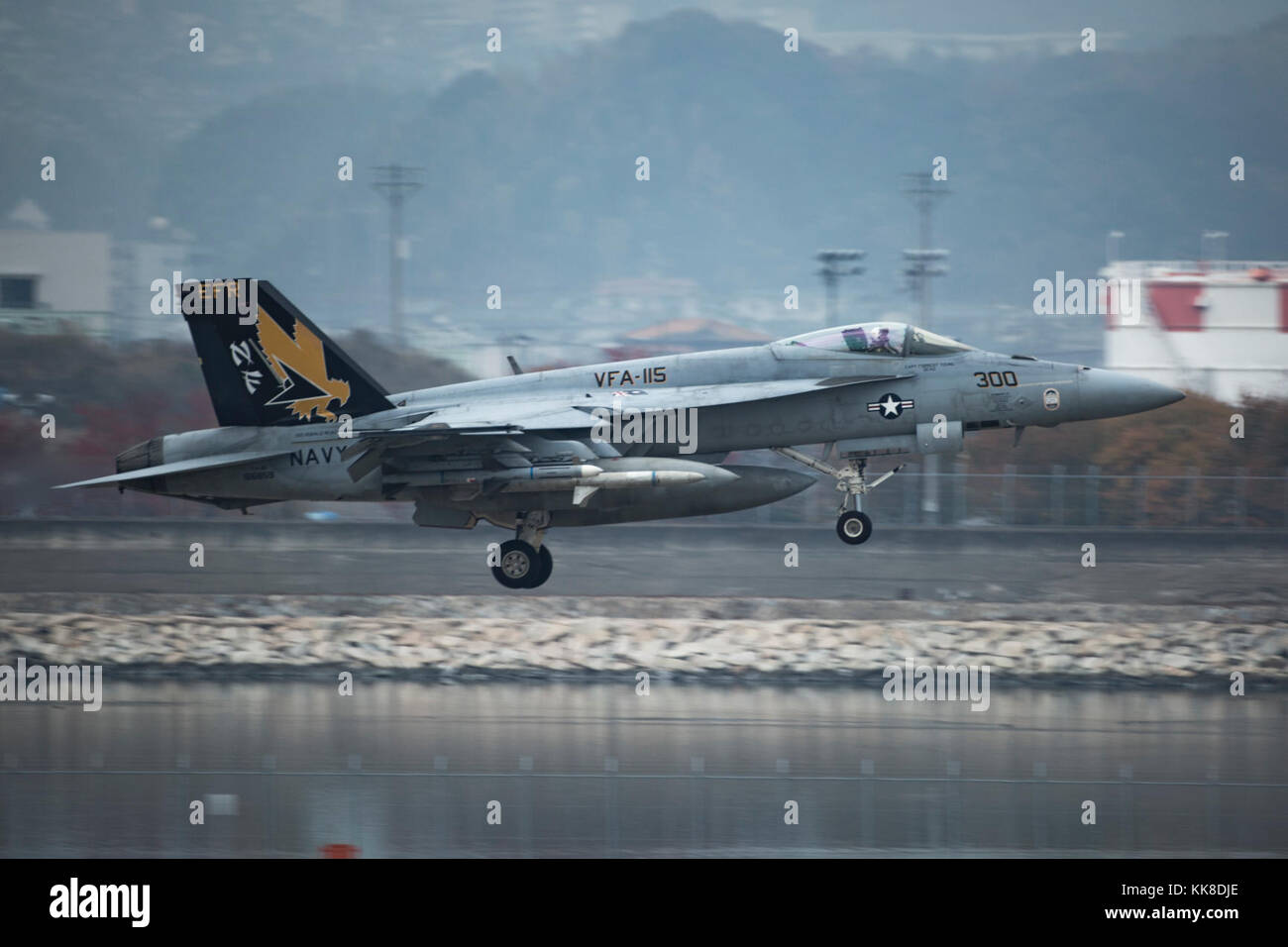 An F/A-18E Super Hornet with Strike Fighter Squadron (VFA) 115 prepare ...