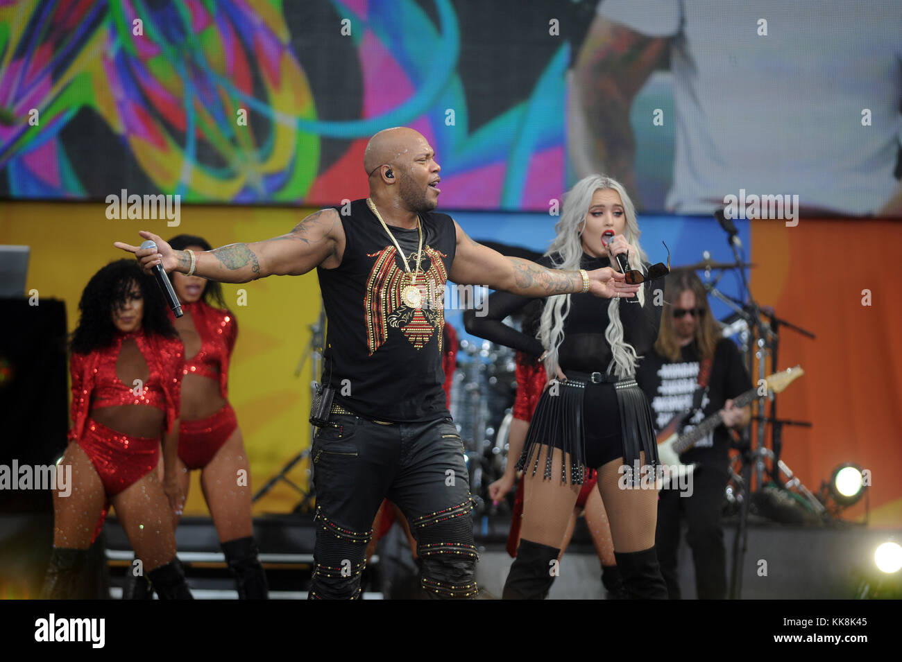 NEW YORK, NY - MAY 27: Rapper Flo Rida and Macy Kate perform during ABC ...