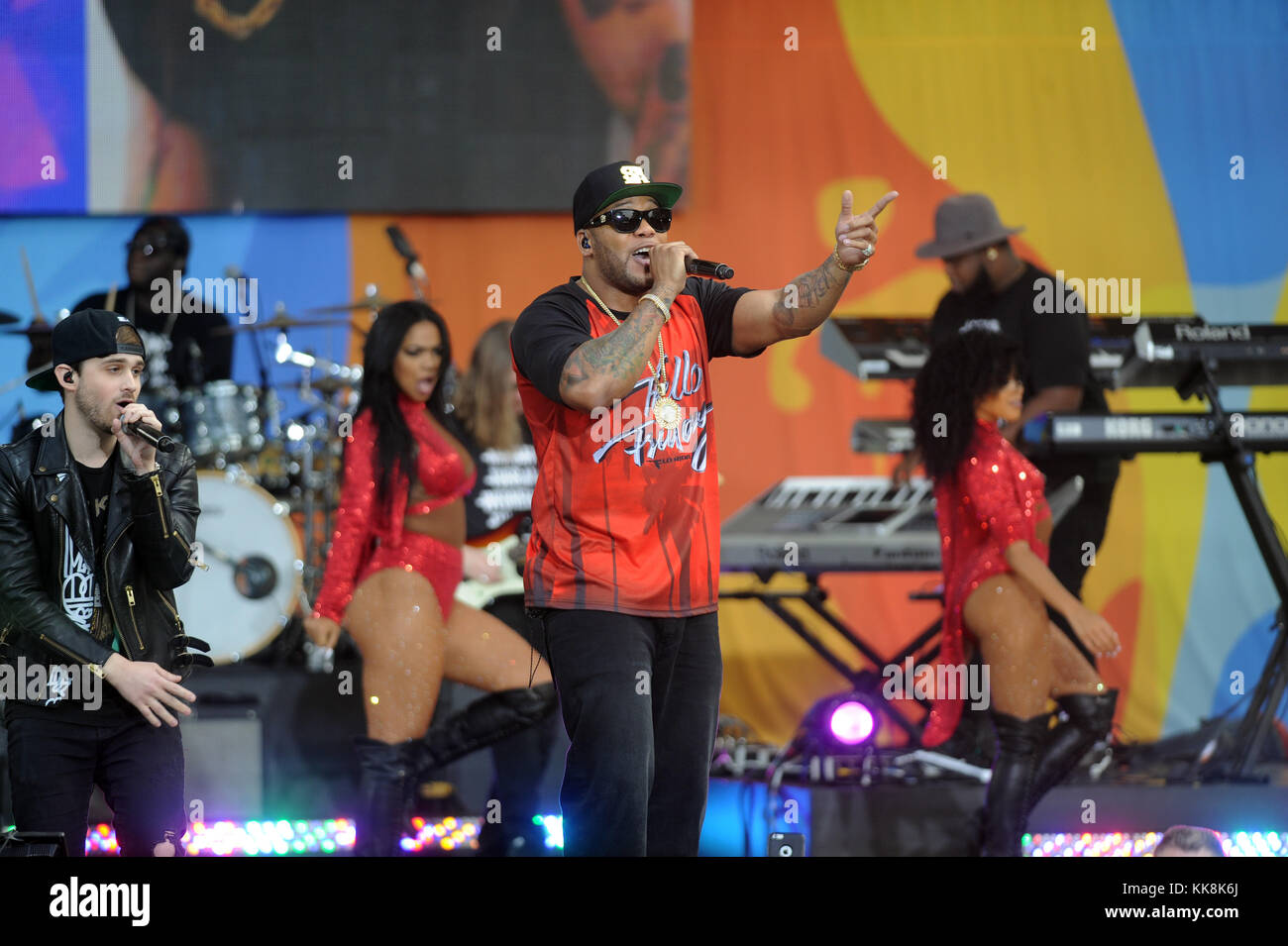 NEW YORK, NY - MAY 27: Rapper Flo Rida and Macy Kate perform during ABC ...