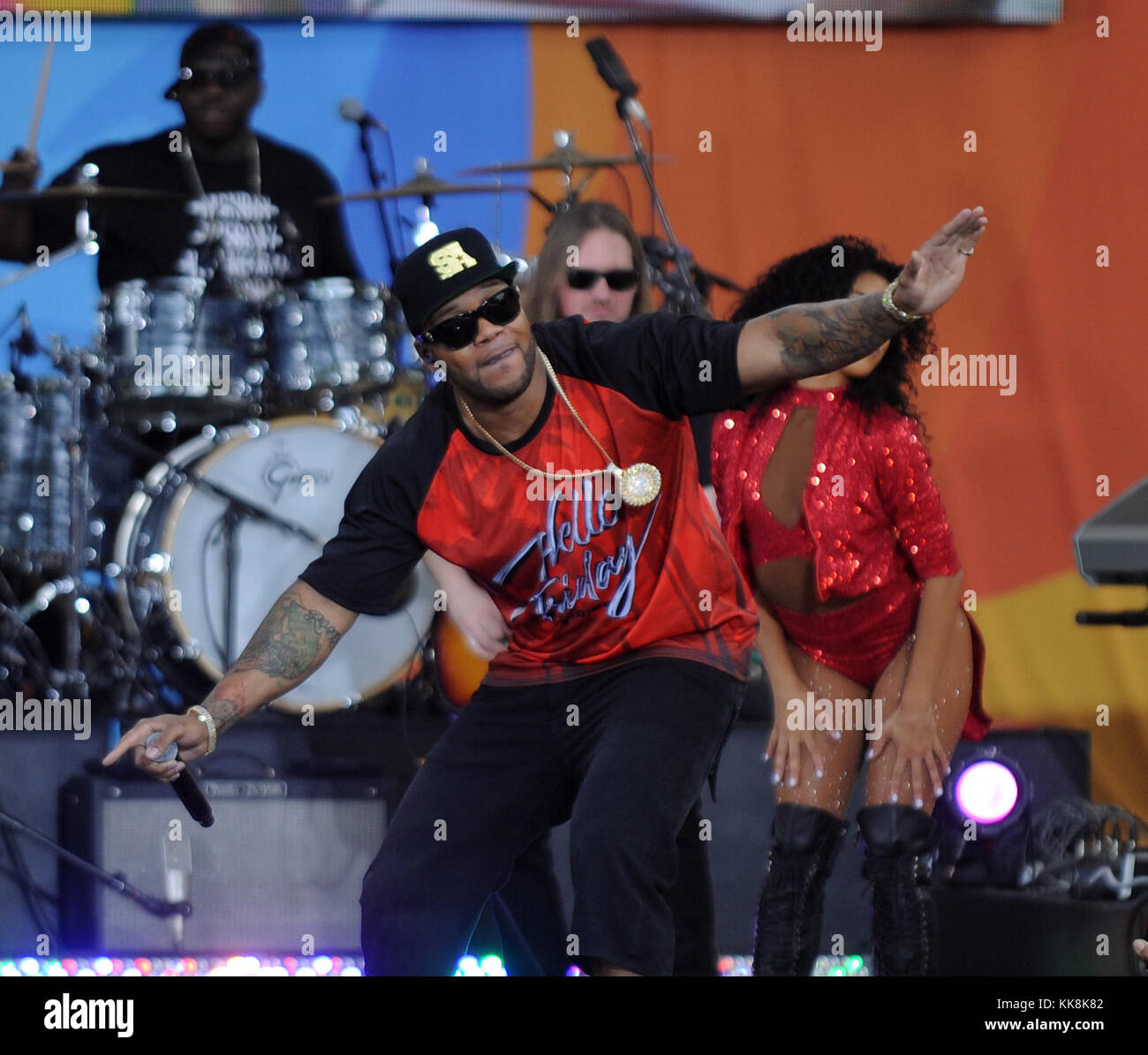 NEW YORK, NY - MAY 27: Rapper Flo Rida and Macy Kate perform during ABC ...