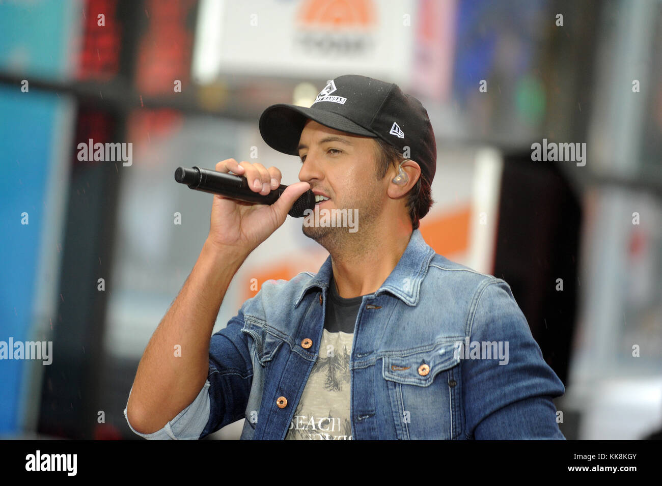 NEW YORK, NY - JUNE 03: Singer Luke Bryan performs on NBC's 'Today' at ...