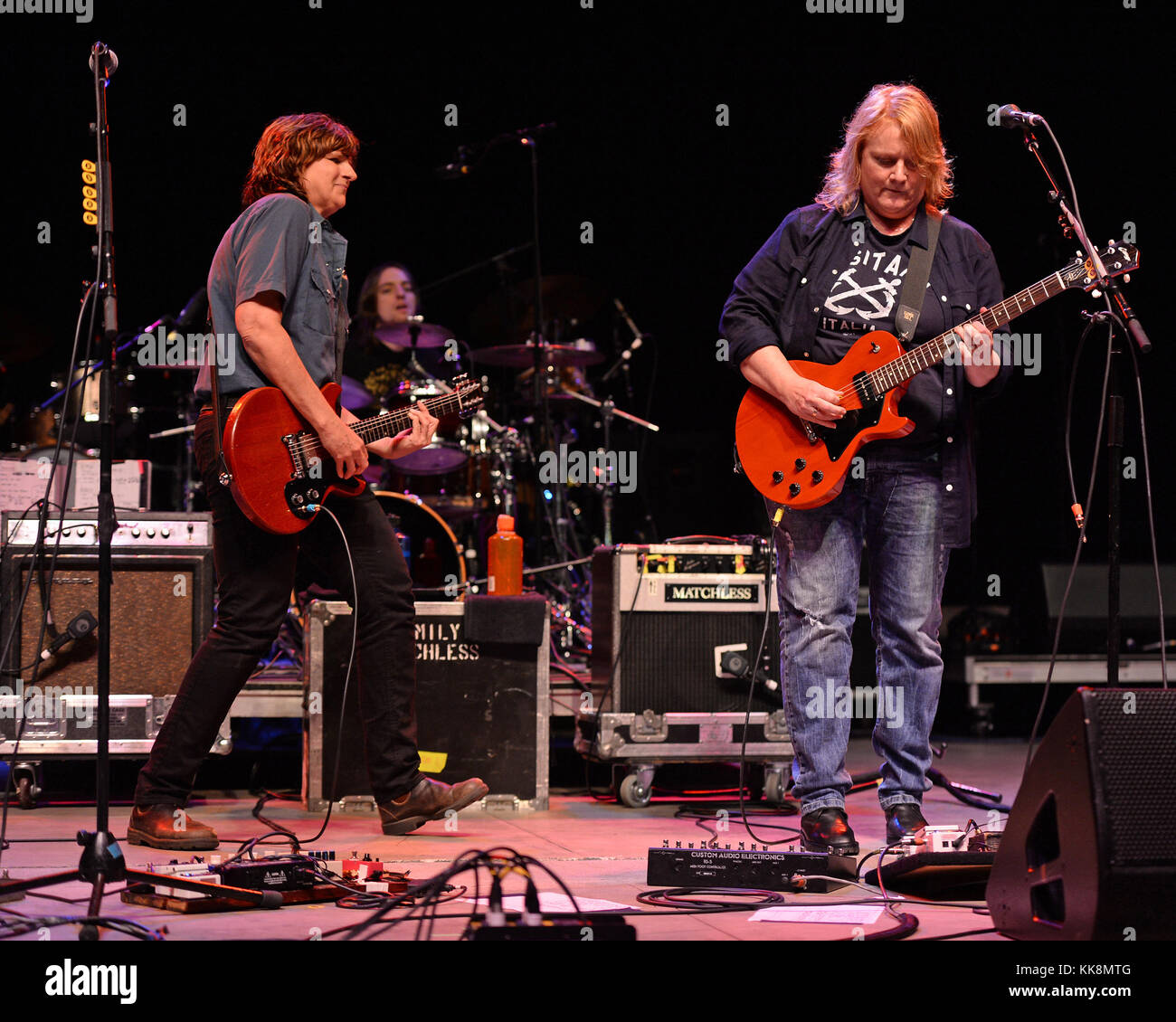 Amy ray and emily saliers hi-res stock photography and images - Alamy