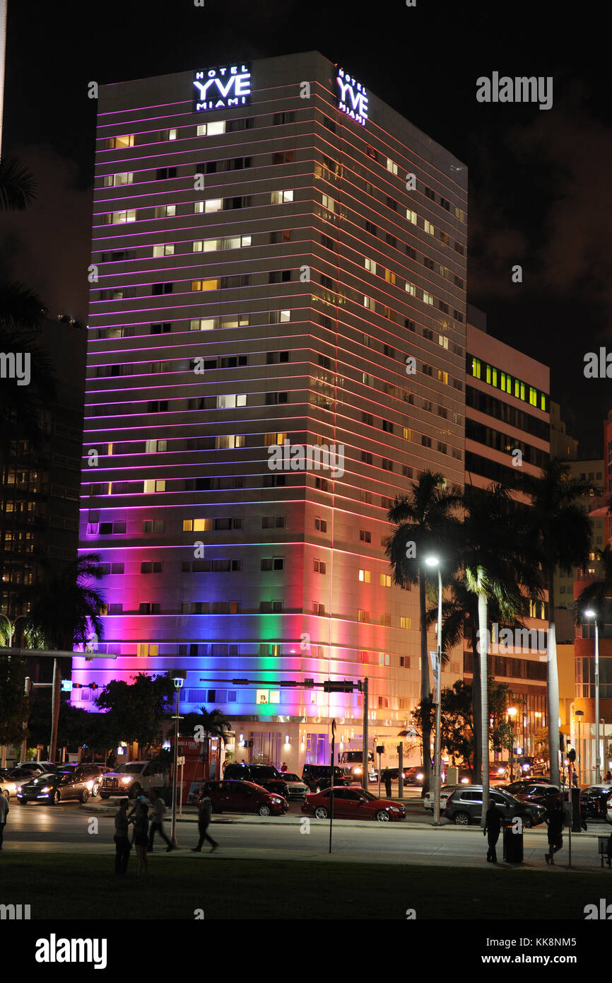 Bayfront park amphitheater hi-res stock photography and images - Alamy