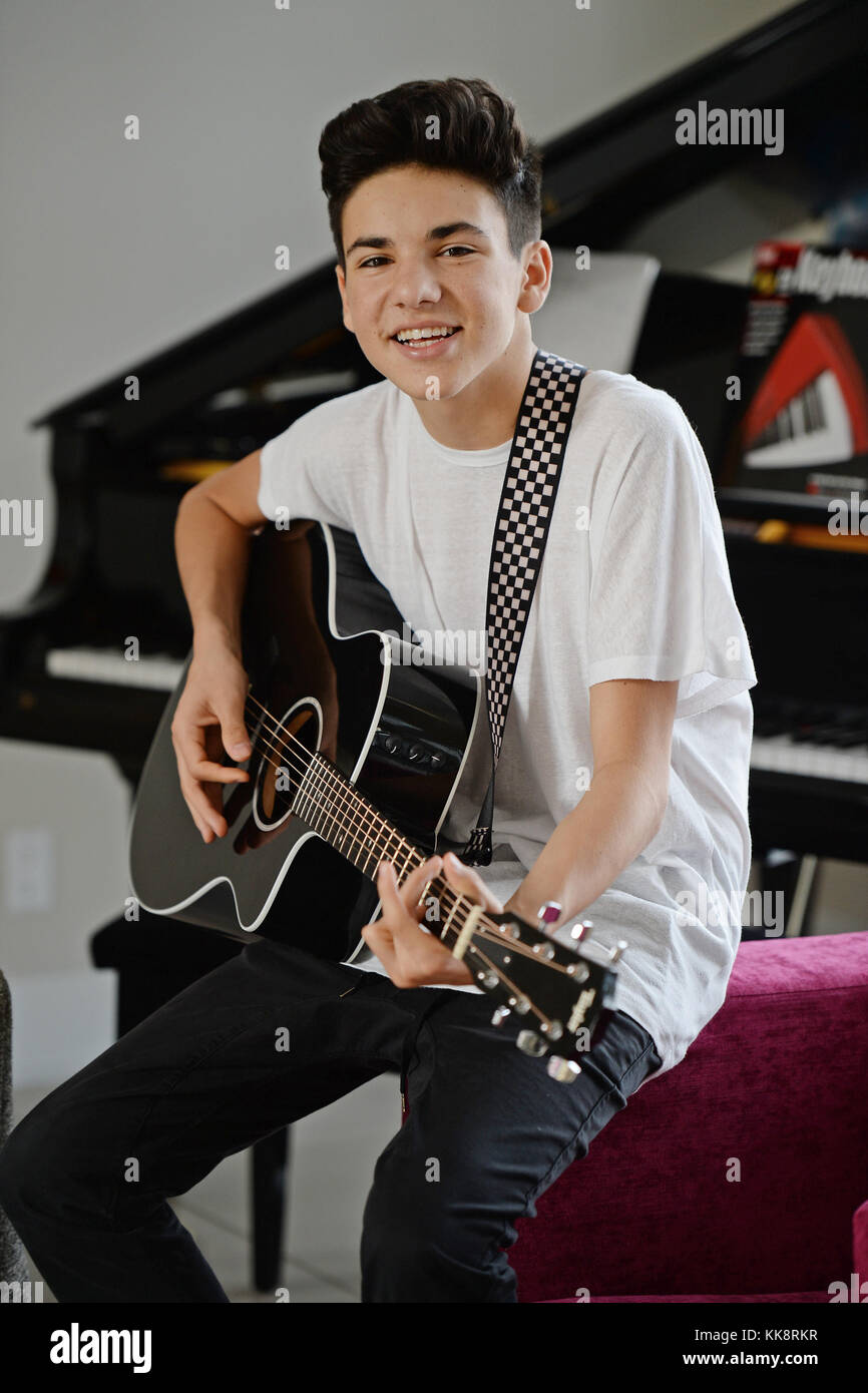 HOLLYWOOD, FL - JANUARY 15: Singer Daniel Skye poses for a portrait in ...