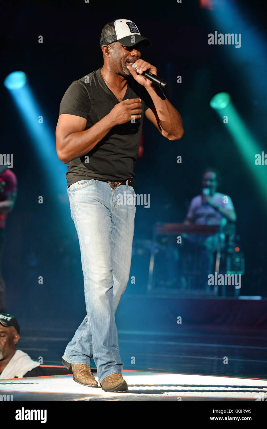 WEST PALM BEACH, FL - JUNE 04: Darius Rucker performs at The Perfect ...