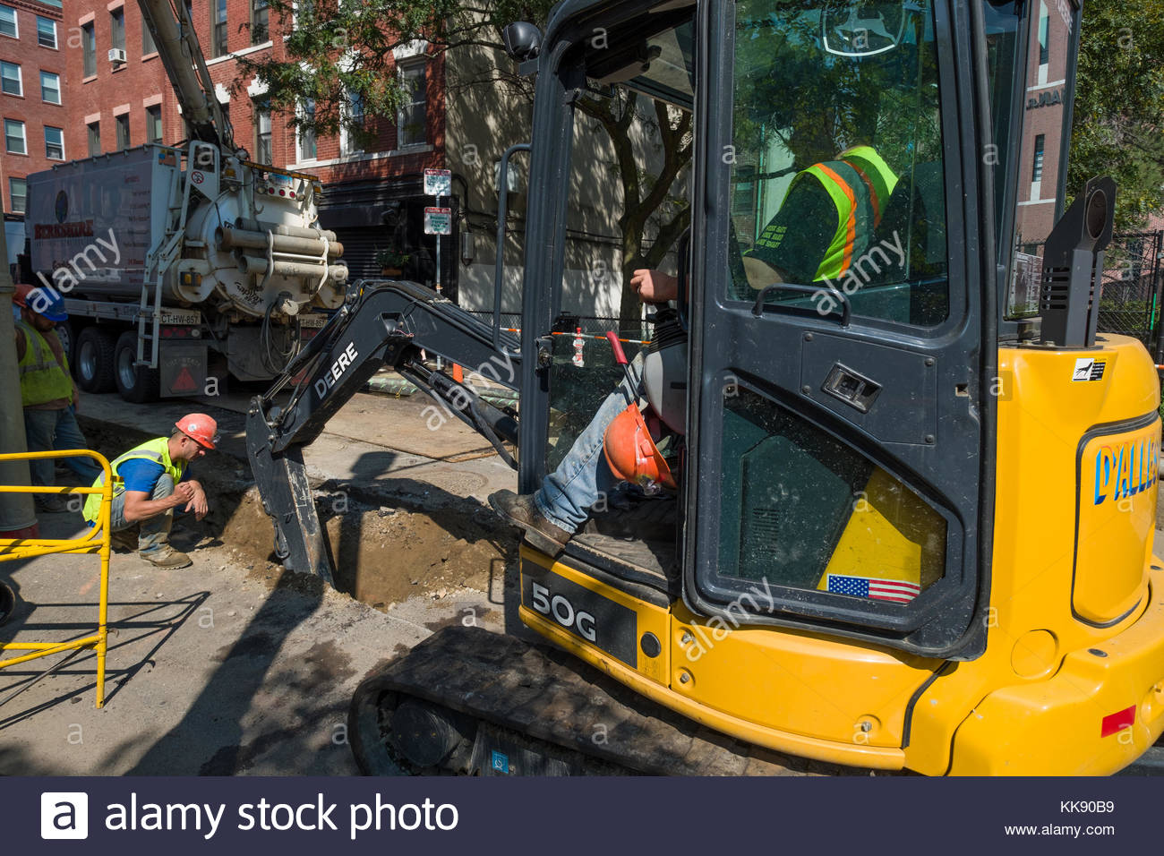 Men Digging Road High Resolution Stock Photography and Images - Alamy