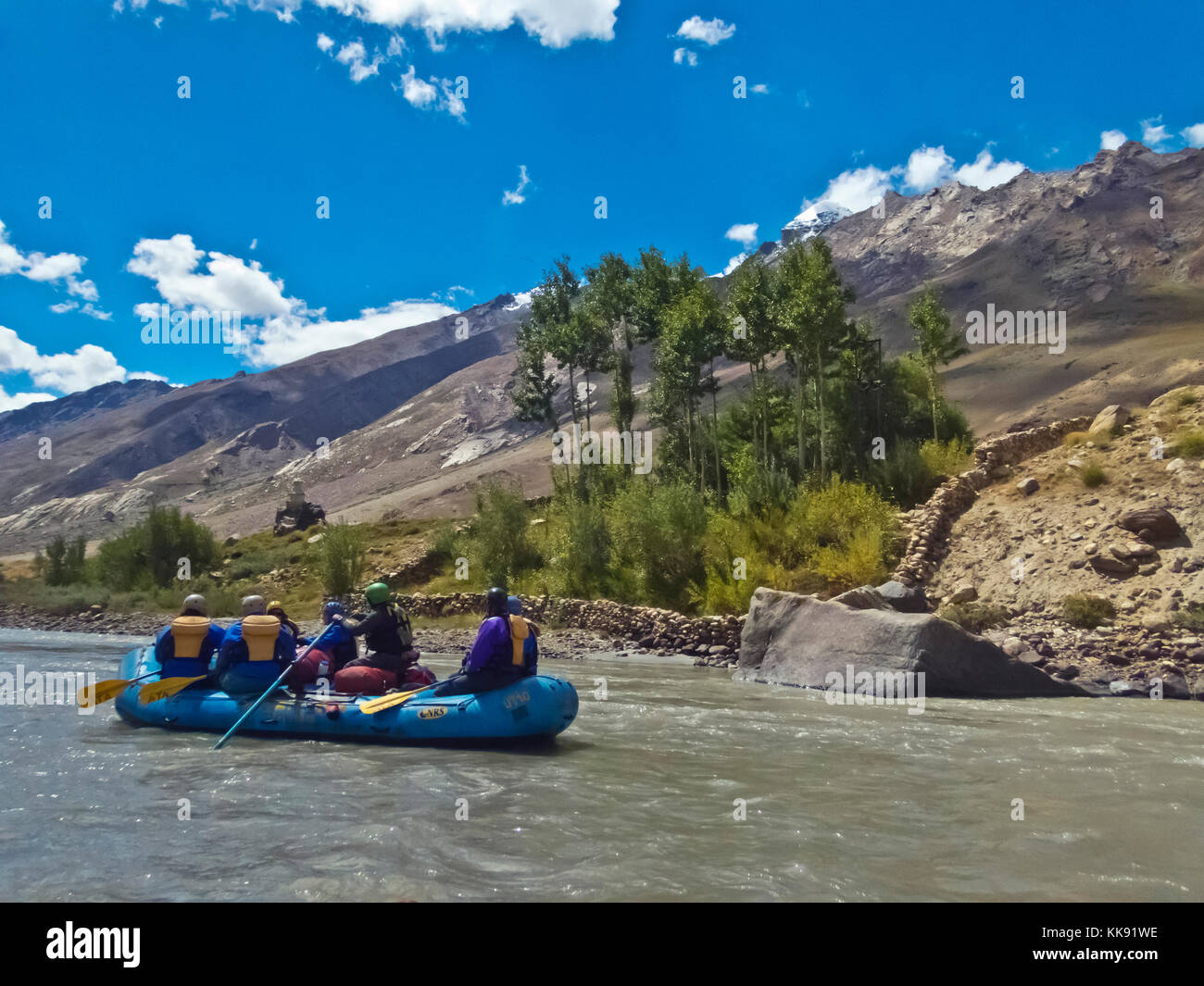 River rafting through the remote STOD RIVER VALLEY - ZANSKAR, LADAKH ...