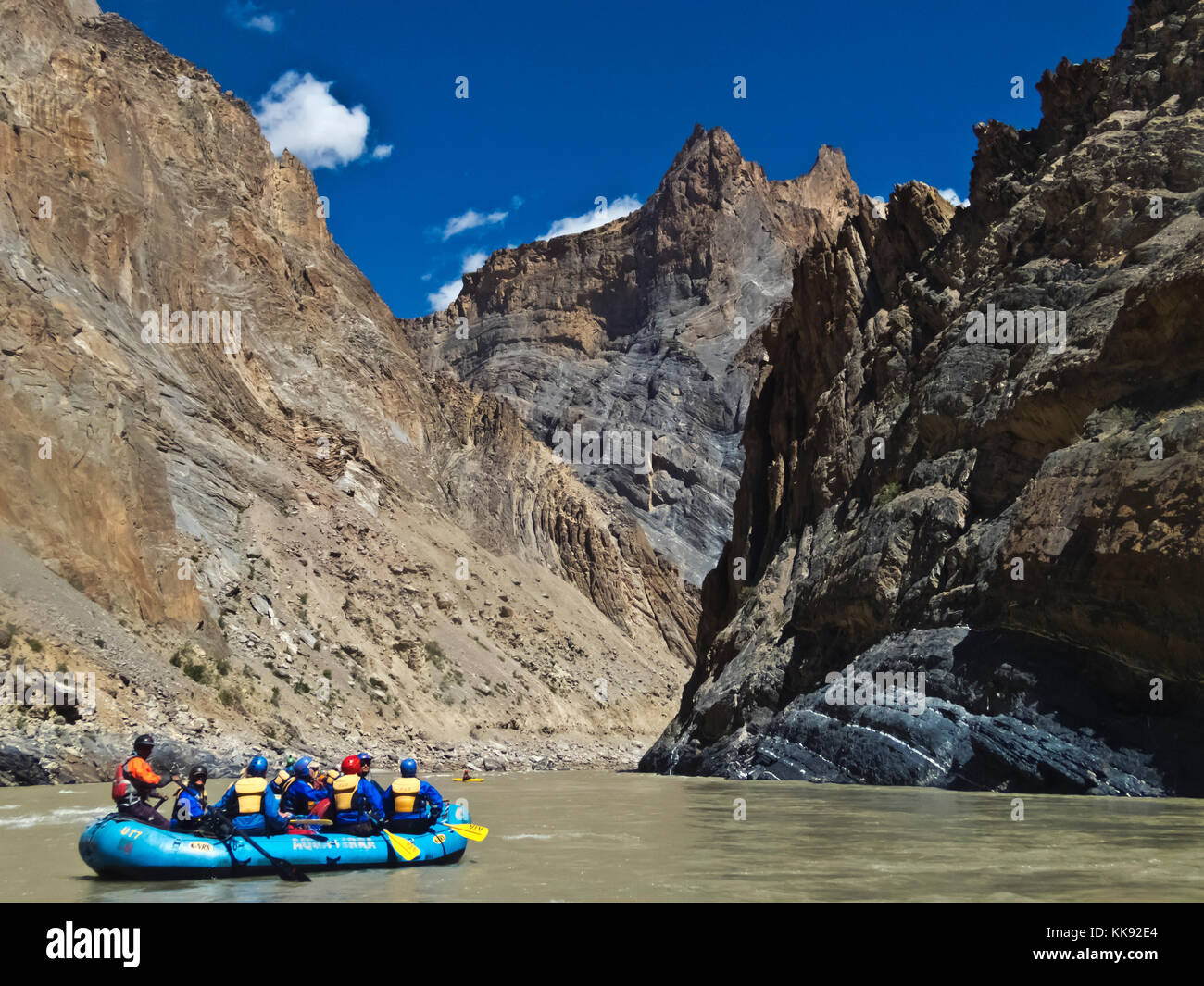 River rafting through the remote STOD RIVER VALLEY - ZANSKAR, LADAKH ...