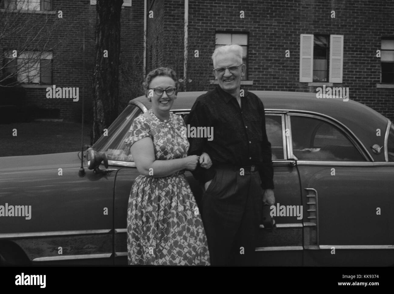 Woman with car 1963 hi-res stock photography and images - Alamy