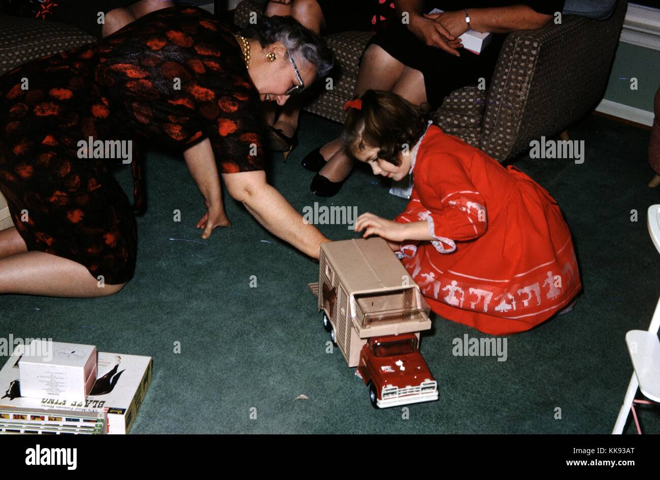 Vernacular snapshot image of family, 1963 Stock Photo - Alamy