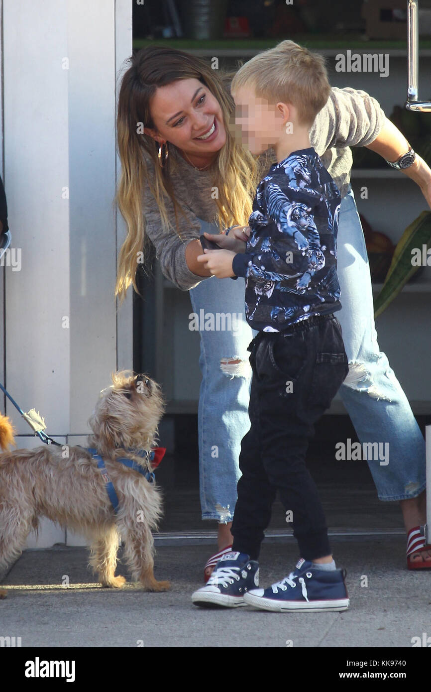 Hilary Duff, her boyfriend and son, Luca, spotted at Juice Place in the ...