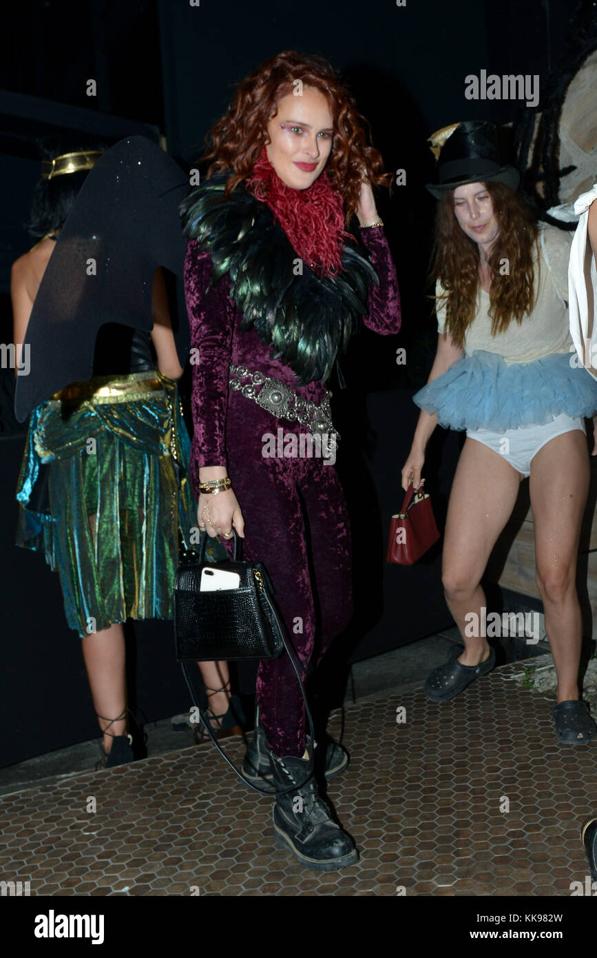 Rumer, Scout And Tallulah Willis Arriving To The Matthew Morrison ...