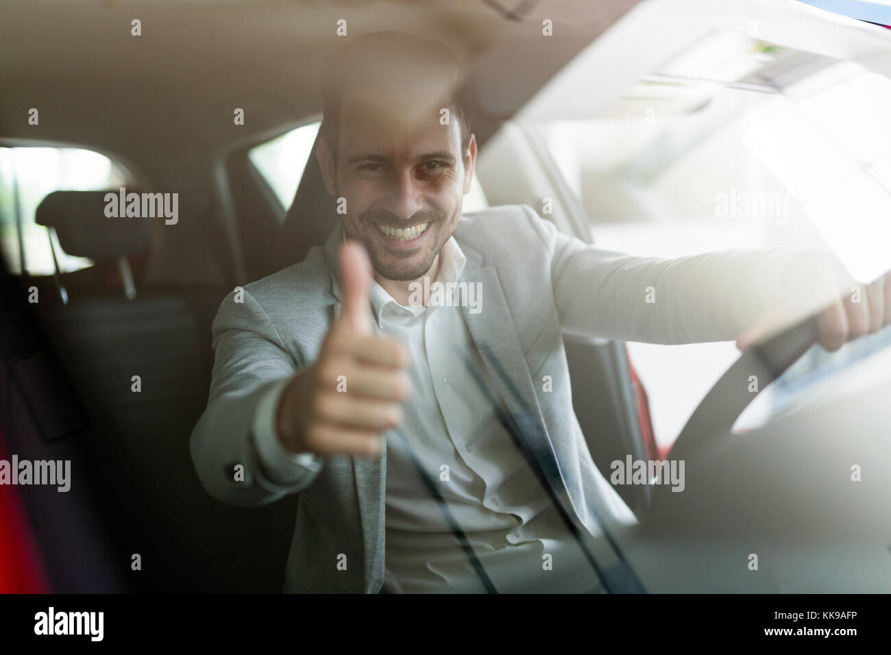 Customer service corporate portrait hi-res stock photography and images ...