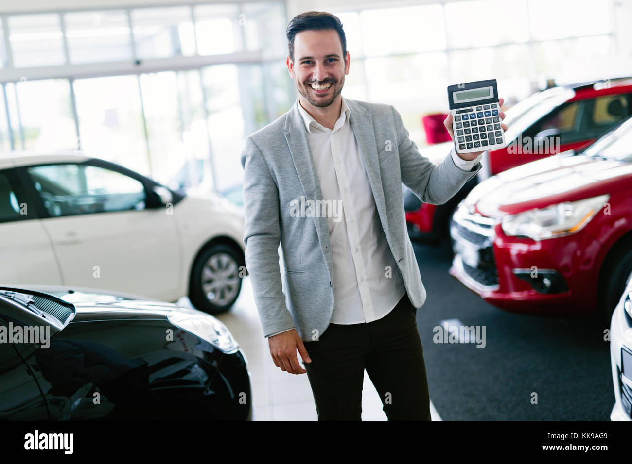 Portrait happy buyer hi-res stock photography and images - Alamy