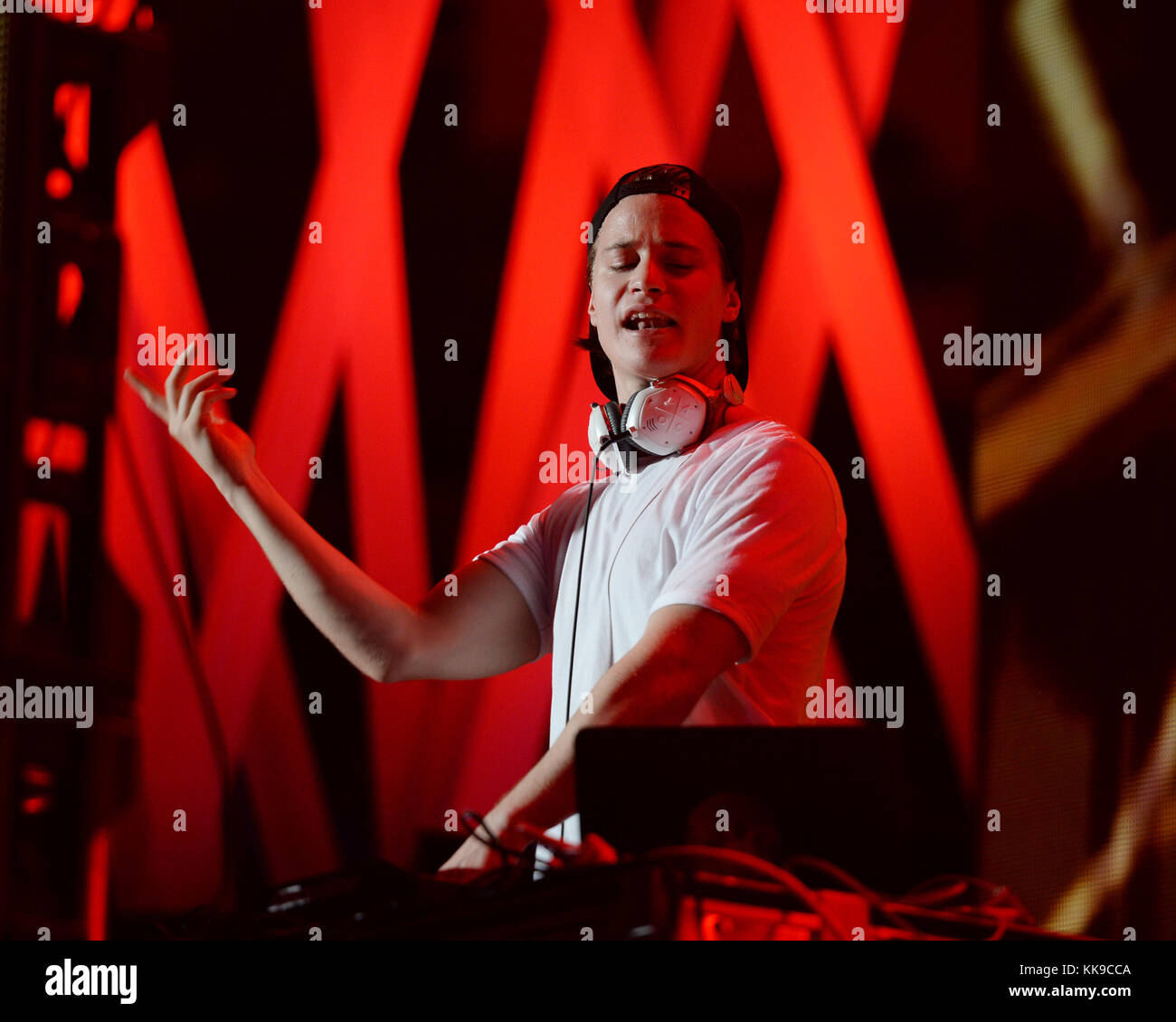 MIAMI BEACH, FL - MAY 21: KYGO performs on stage during 2016 ...