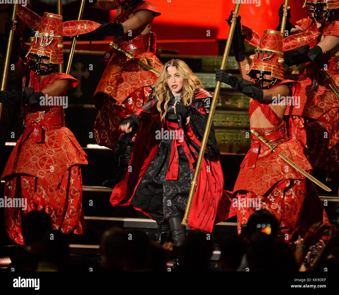 Drunk celebrities hi-res stock photography and images - Alamy
