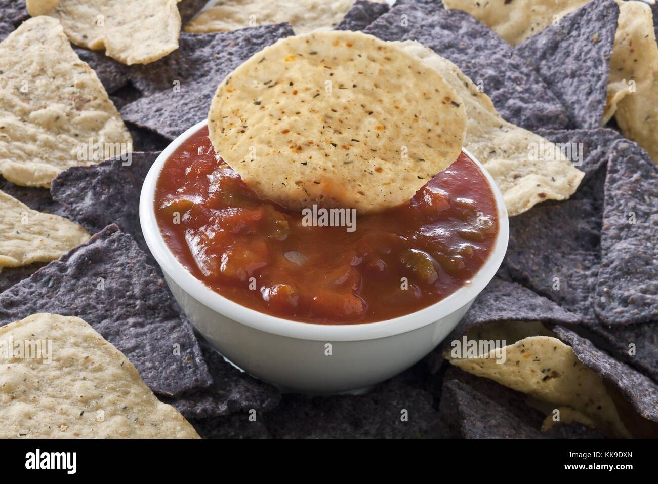 bowl of salsa and chips Stock Photo - Alamy