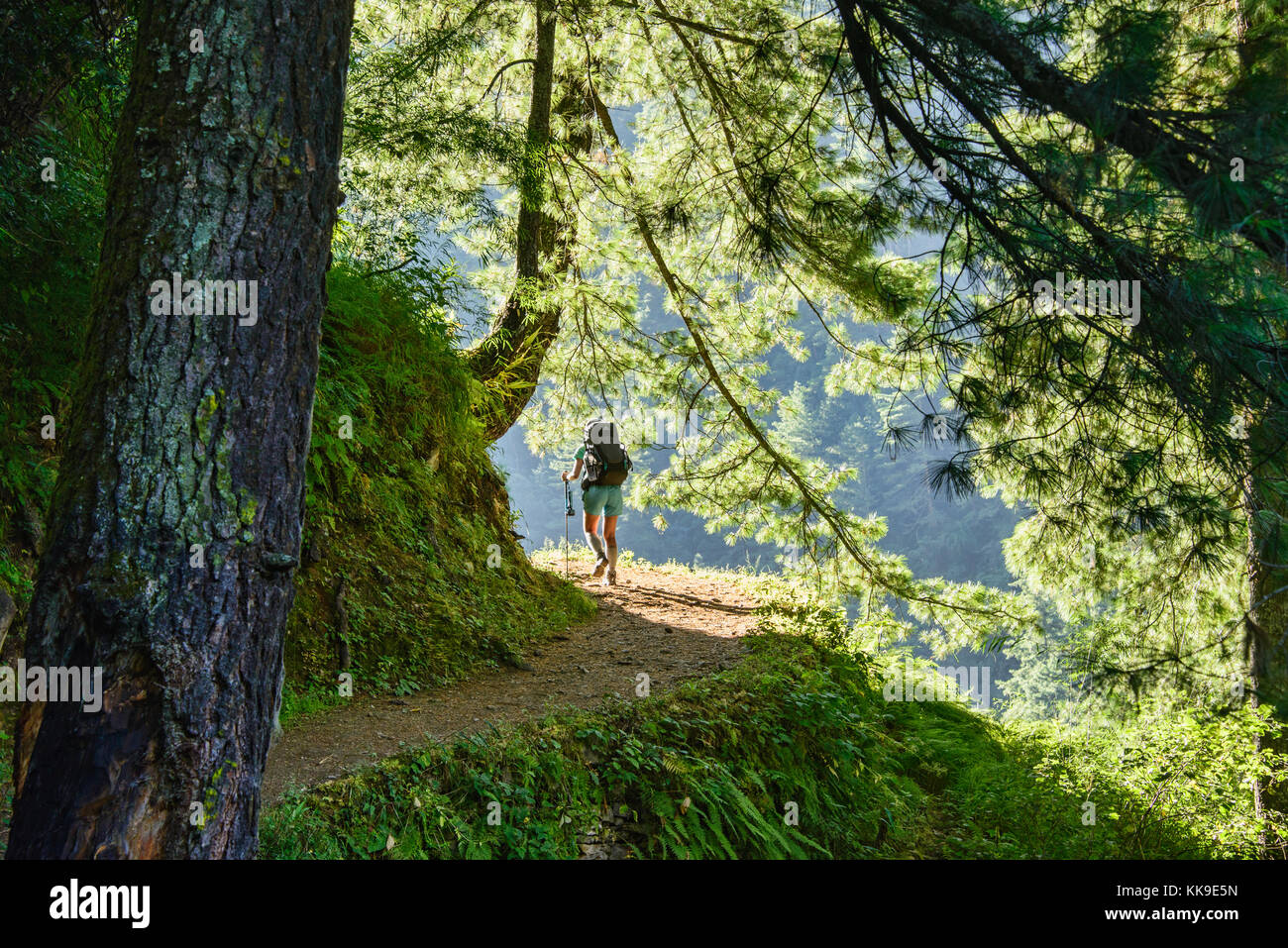 On manaslu circuit trekking hi-res stock photography and images - Alamy