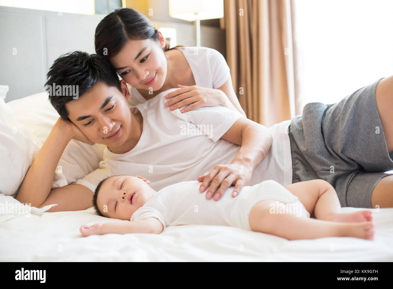 Chinese parent hi-res stock photography and images - Alamy