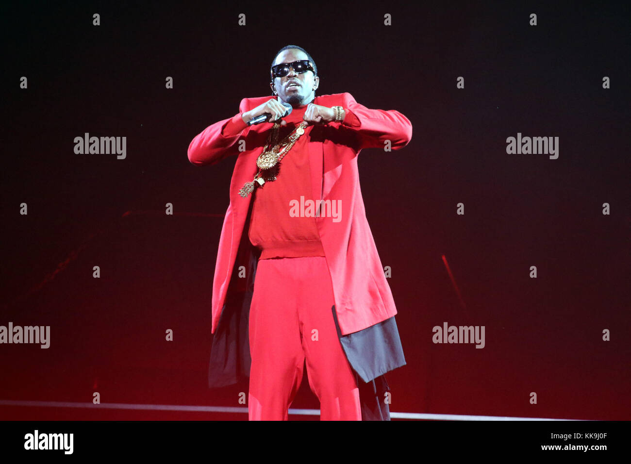 CINCINNATI, OH - SEPTEMBER 17: Sean 'Diddy' Combs performs during the ...