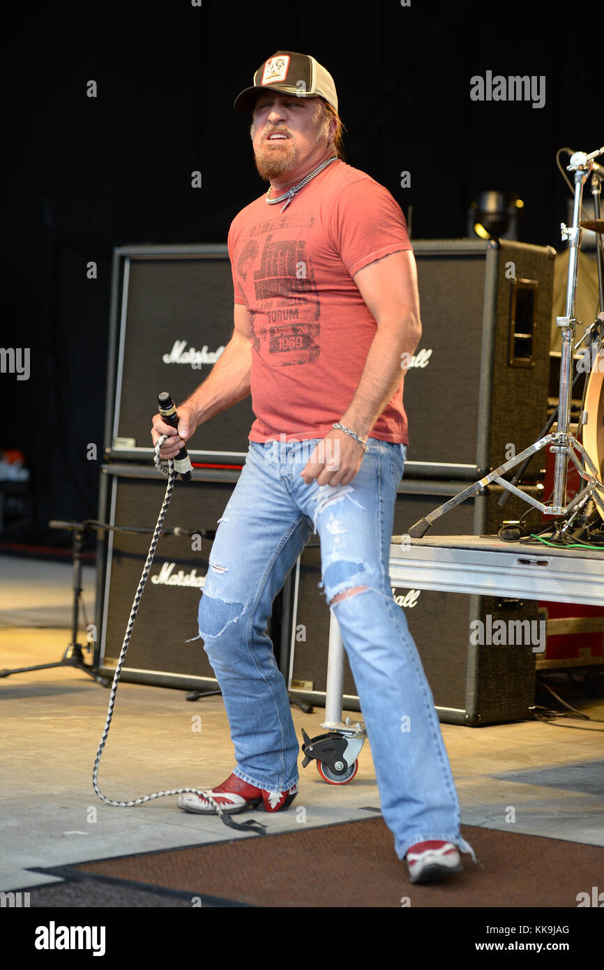 Jesse James Dupree High Resolution Stock Photography and Images - Alamy