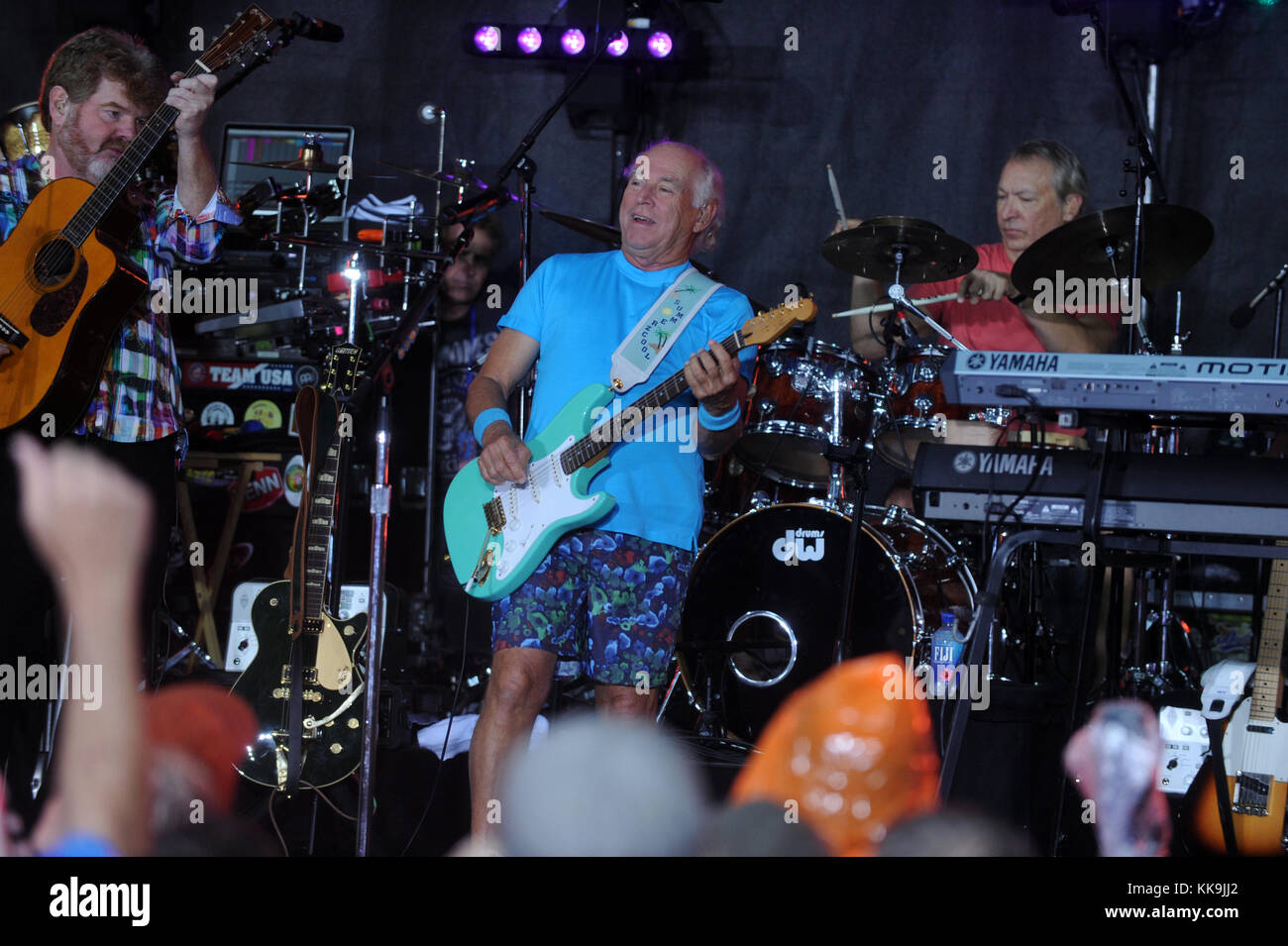 NEW YORK, NY - JULY 29: Jimmy Buffett performs on NBC's 'Today' at ...