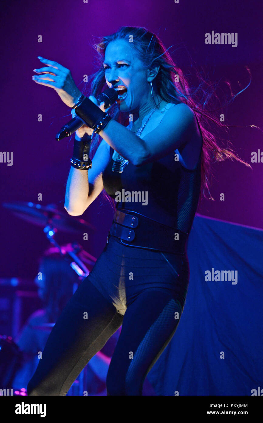 FORT LAUDERDALE, FL - OCTOBER 19: Jill Janus of Huntress performs at ...