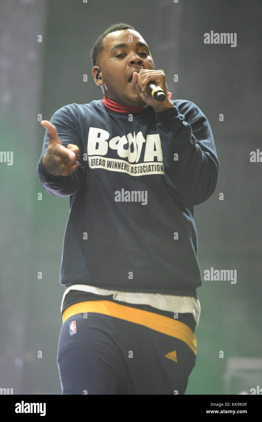 WEST PALM BEACH, FL - JULY 20: Jhene Aiko performs during opening night ...