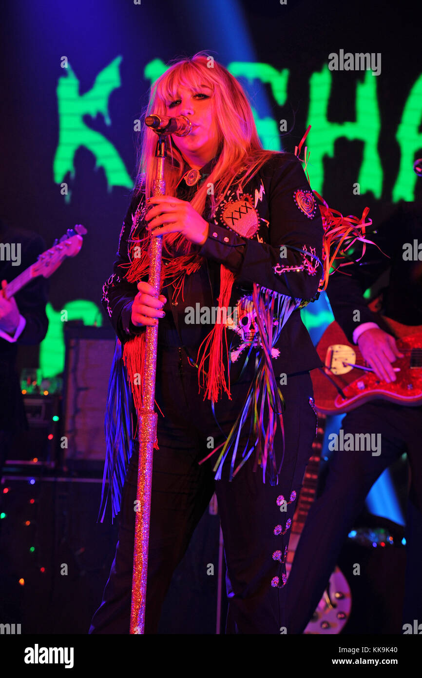 Fat buddies hi-res stock photography and images - Alamy