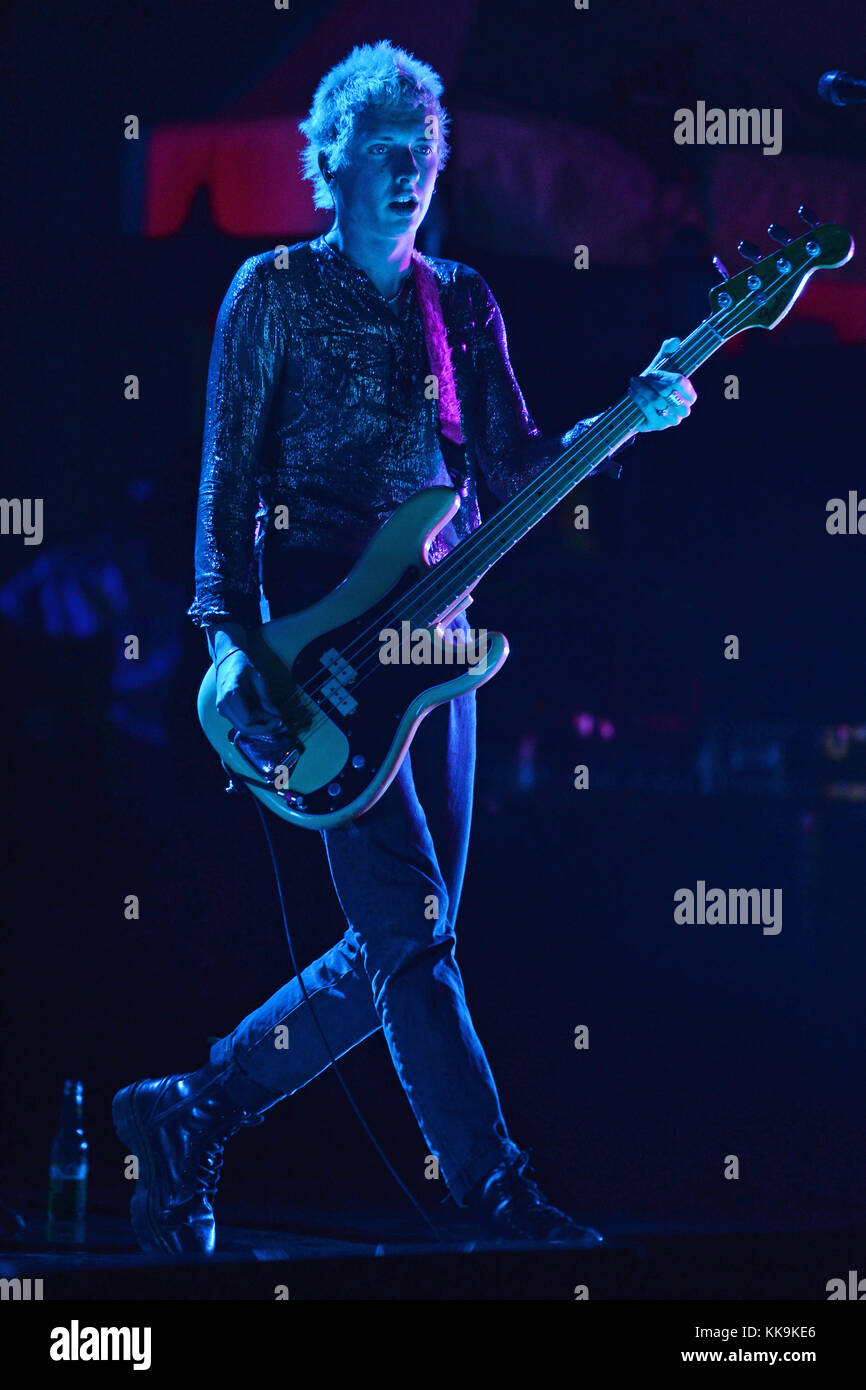 MIAMI, FL - MAY 11: Theo Ellis of Wolf Alice performs at Bayfront Park ...